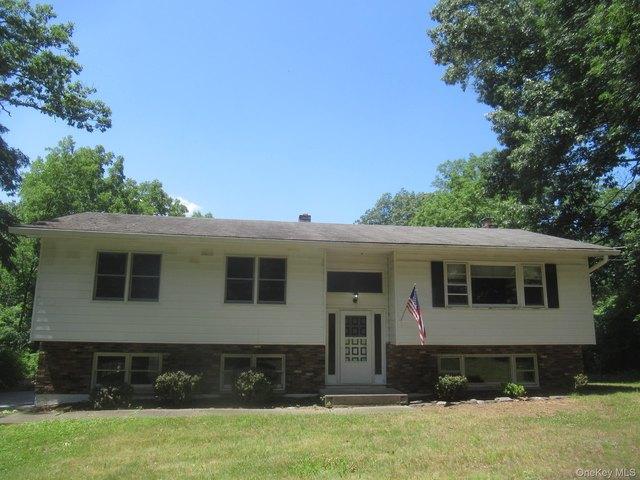 17 Jack and Jill Rd, Poughquag, NY 12570