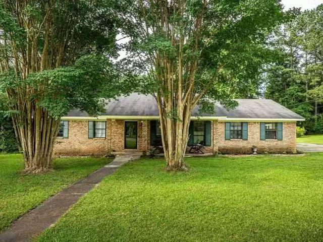 17 Katherine Cir. Hattiesburg, MS 39402 647389614