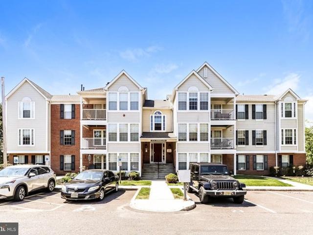 17 Kenwood Dr, Sicklerville, NJ 08081
