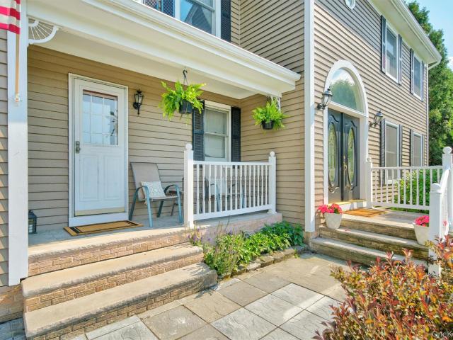 17 Kenilworth Lane