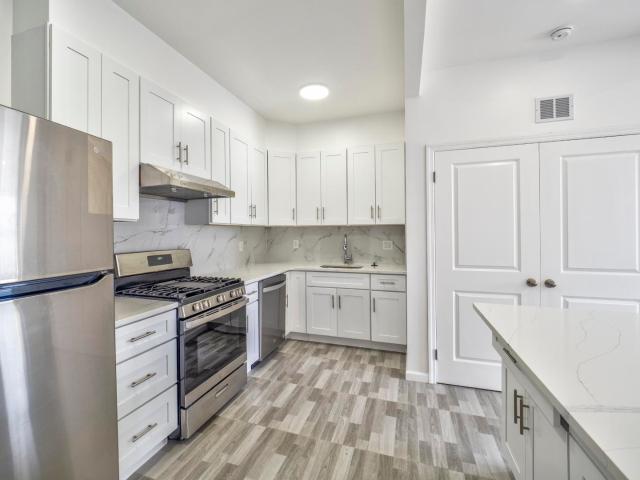 17 Kearny Ave # 3