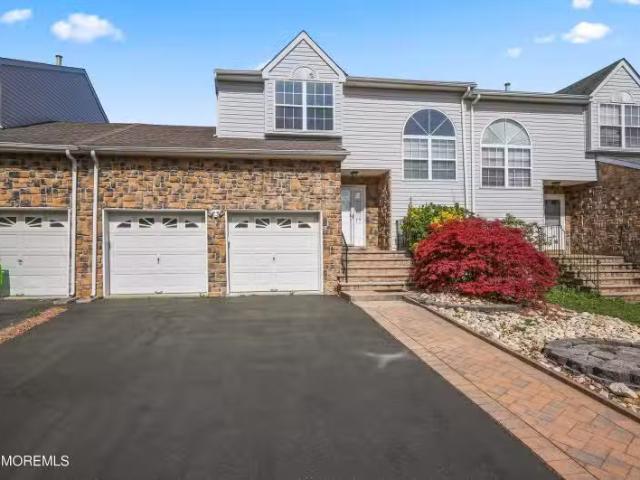 17 Kingfisher Ct, Marlboro Township, NJ 07746 MLS 22512218