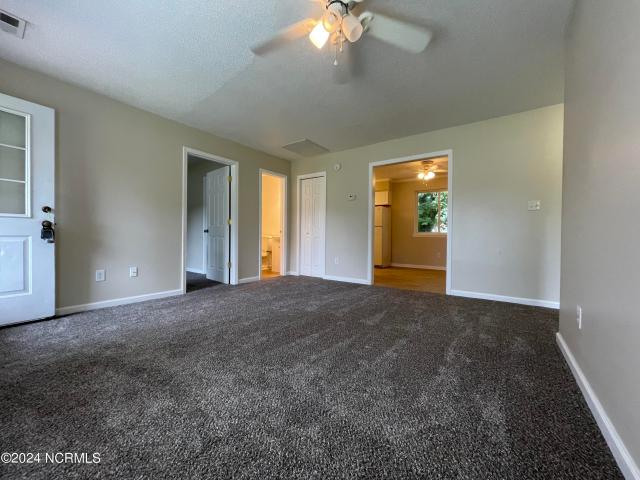 17 Lakewood Court