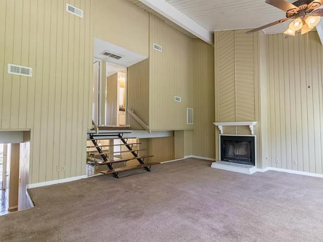 17 Lakeway St, Conroe, TX 77304 | MLS #56768