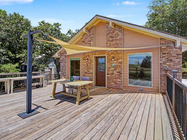 17 Lakeview Drive