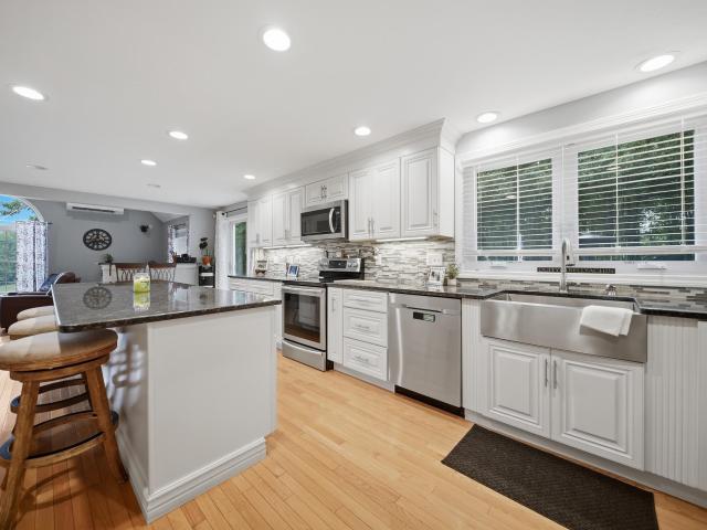 17 Laurel Road