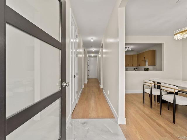 17 Lazer Court 102