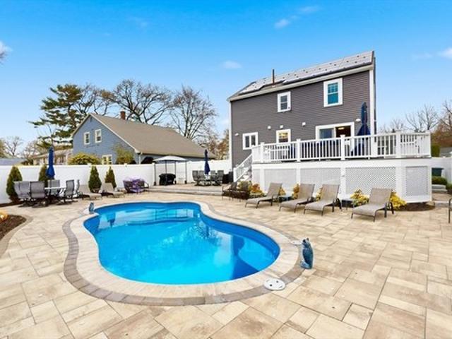 17 Lenox Ave, Saugus, MA 01906