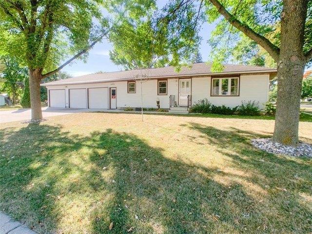 17 Lincoln Ave E, Gaylord, MN 55334