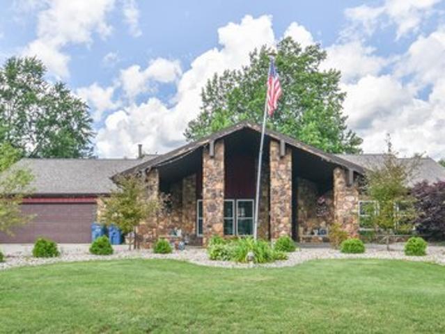 17 Linda Ln, Coldwater, MI 49036