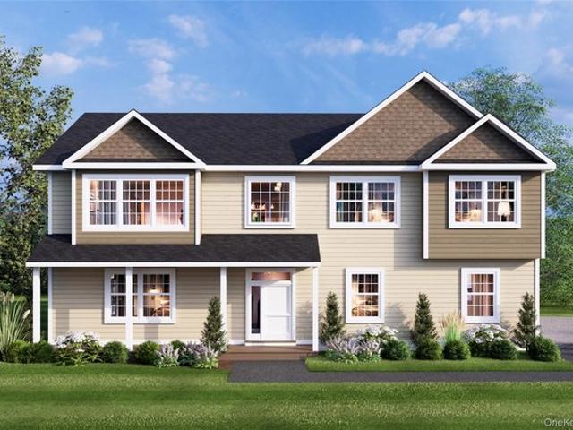 17 Lindsey Ct, Wallkill, NY 12568