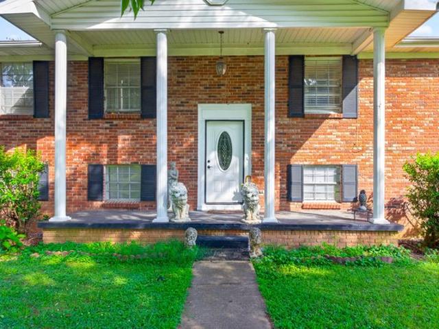 17 Loach Dr, Rossville, GA 30741