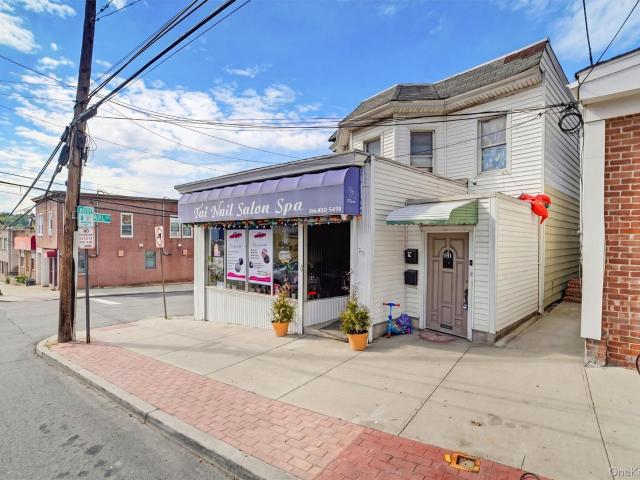 17 Lockwood Avenue