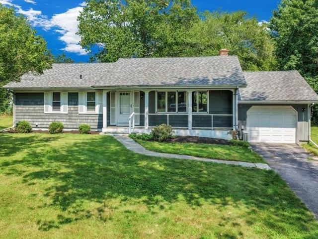 17 Lynn Ln, Hopkinton, RI 02804