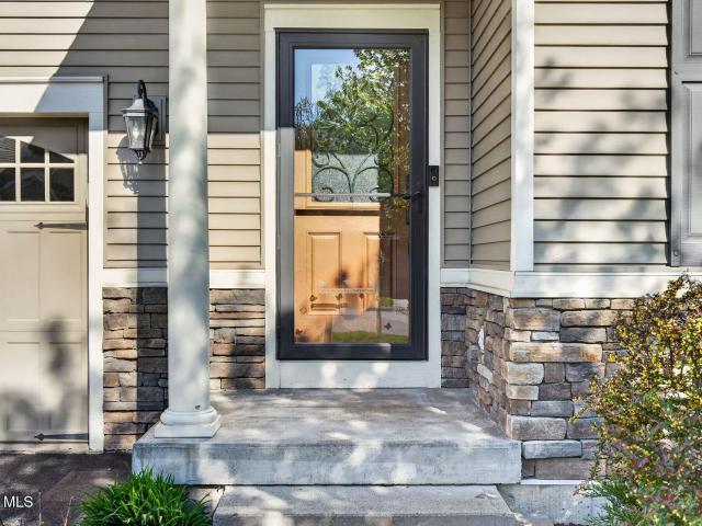 17 Mahogany Drive