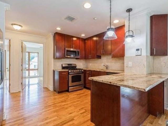 17 Meadow Rd #305, Rutherford, NJ 07070