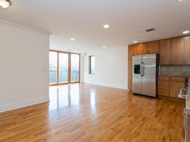 17 Meadow Rd # 401