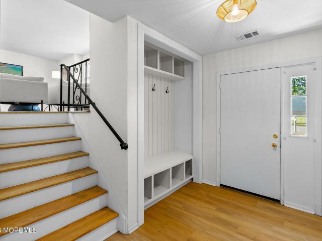 17 Meredith Road