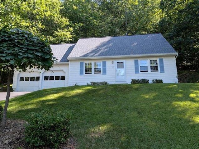 17 Midwood Dr, Binghamton, NY 13903