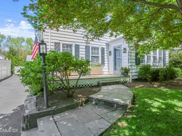 17 Miltiades Ave, Greenwich, CT 06878