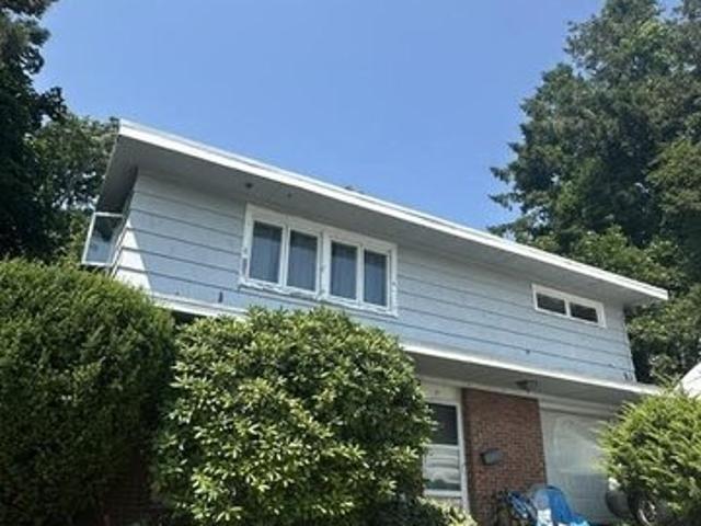 17 Mills Ter, Nahant, MA 01908