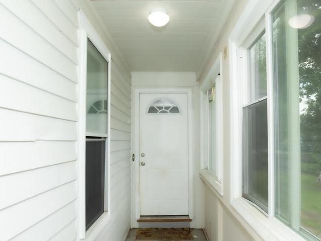 17 Morton Avenue