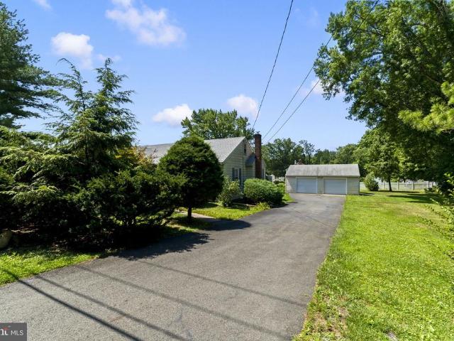 17 Mount Laurel Road