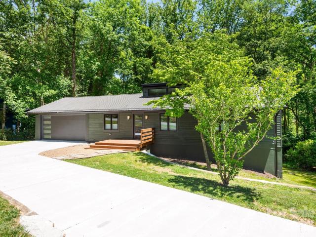 17 Muirfield Drive