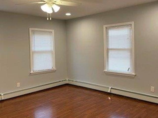17 Myrtle St, Unit 2, Manhasset, NY 11030 | MLS #968288 | Compass