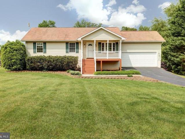 17 N Bluewater Blvd, Mineral, VA 23117