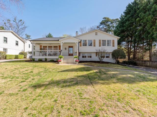 17 N Brookwood Dr, Greenville, SC 29605 | MLS #1585 | Compass
