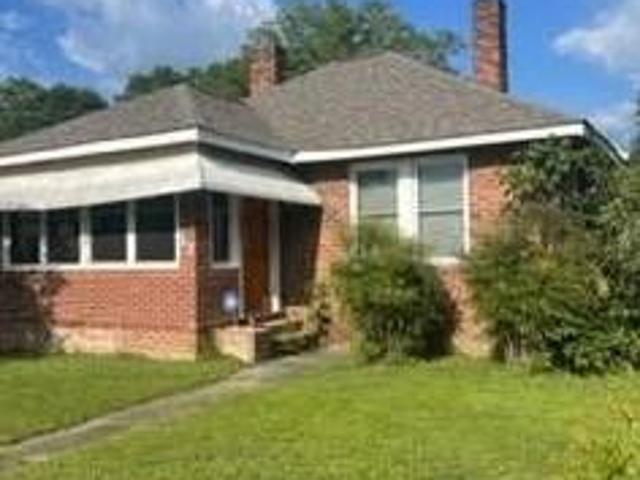 17 Oak St NE, Rome, GA 30161