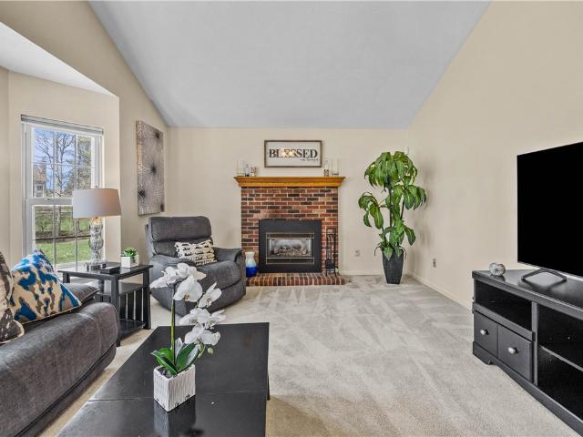 17 Oakshire Way