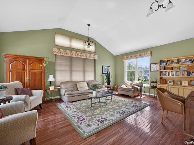 17 Oldwyck Crescent