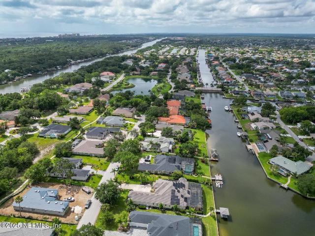 17 Old Oak Dr N, Palm Coast, FL 32137 | MLS #2097 | Compass