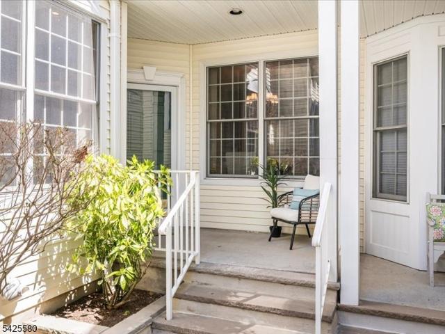 17 Pacio Ct