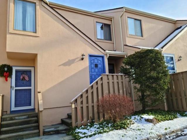 17 Palmer St #5, Greenwich, CT 06807