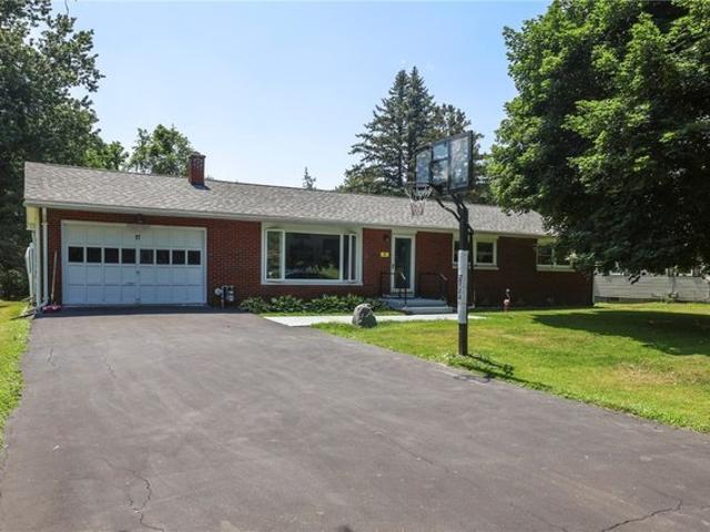 17 Park Ln, Big Flats, NY 14814