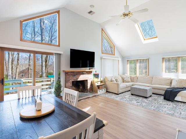 17 Park St, Mendon, MA 01756 | MLS #73493 | Compass