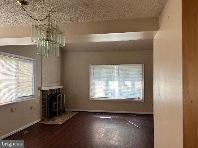 17 Parkhill Lane