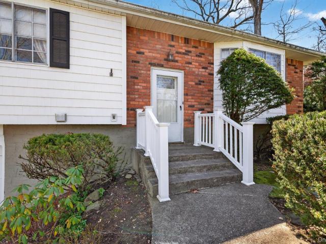 17 Peacock Lane