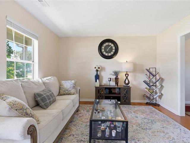 17 Peterborough DR