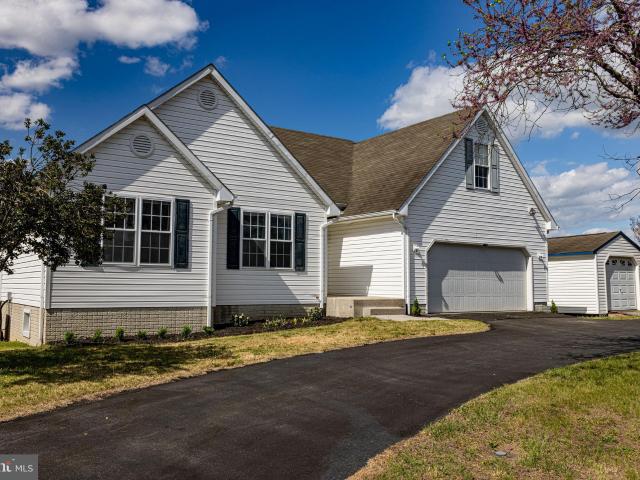17 Pintail Ln, Kearneysville, WV 25430 | MLS #WVBE2049 | Compass