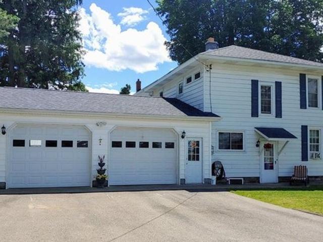 17 Pierpont Ave, Malone, NY 12953