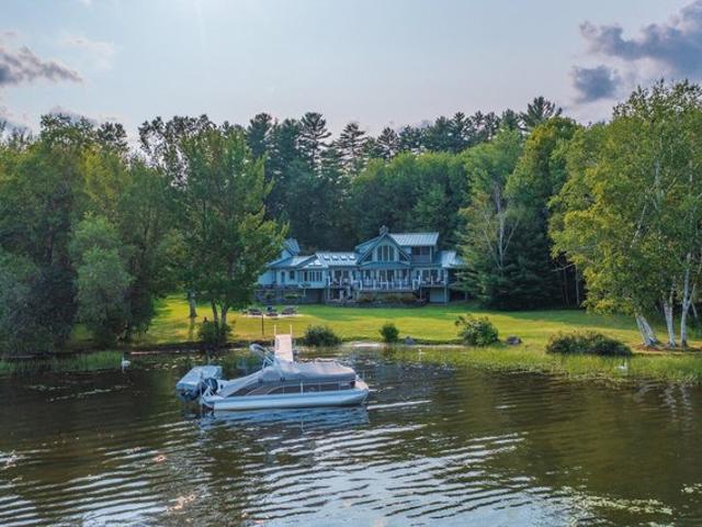 17 Point Rd, Wilton, ME 04294