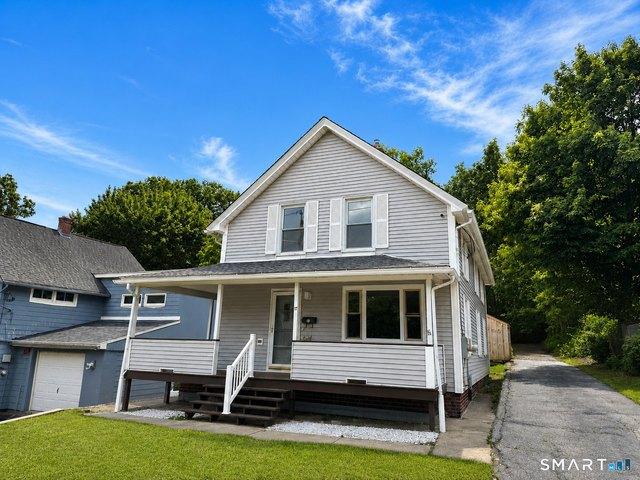 17 Pratte Ave, Norwich, CT 06360