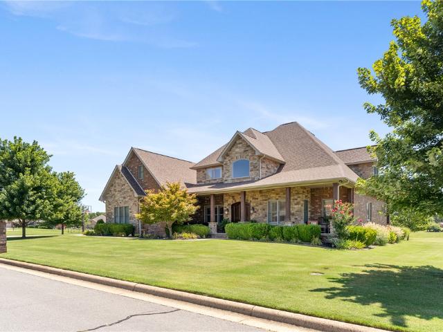 17 Prestwick Court