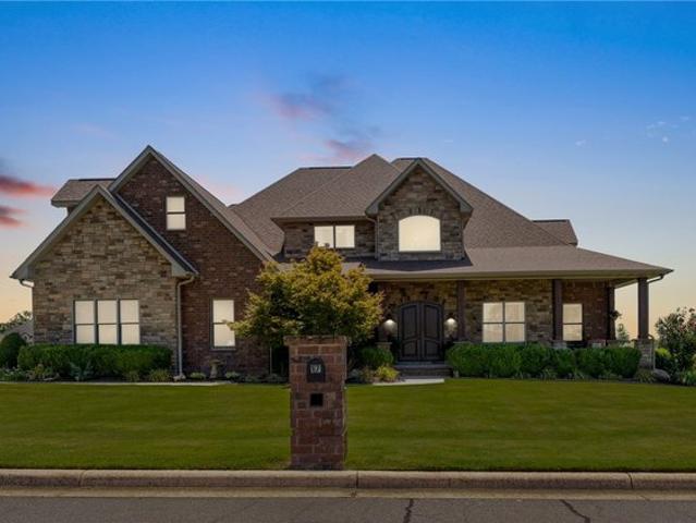 17 Prestwick Ct, Mountain Home, AR 72653