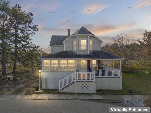 17 Randall Ave, Old Orchard Beach, ME 04063