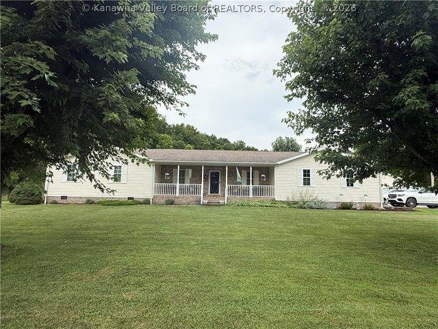 17 Random Rd, Ripley, WV 25271